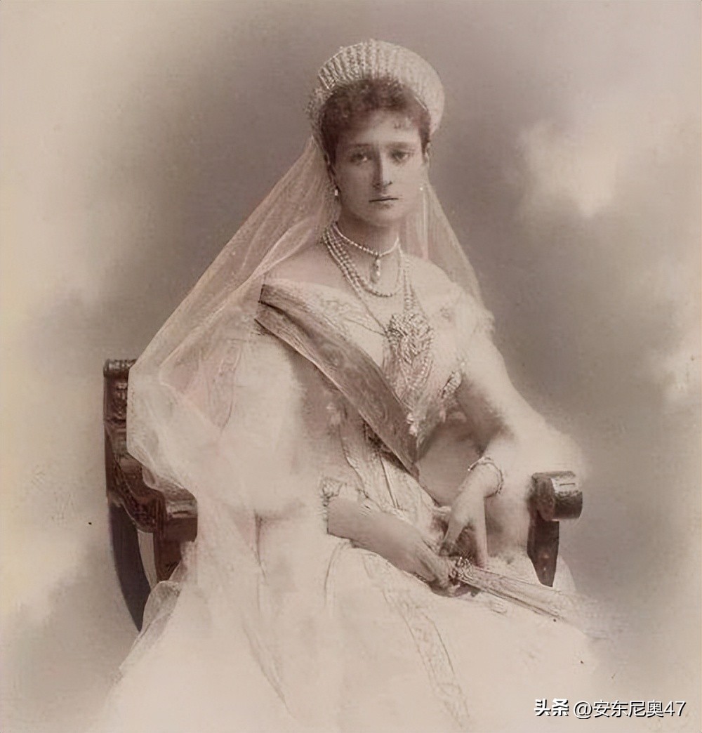 Comparison of old photos of the last princesses of various countries ...