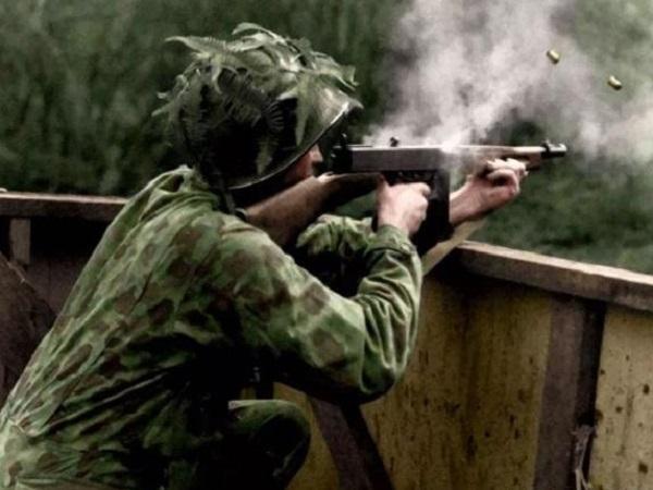 When the gangster meets "Thompson", the story begins!The classic gun ...