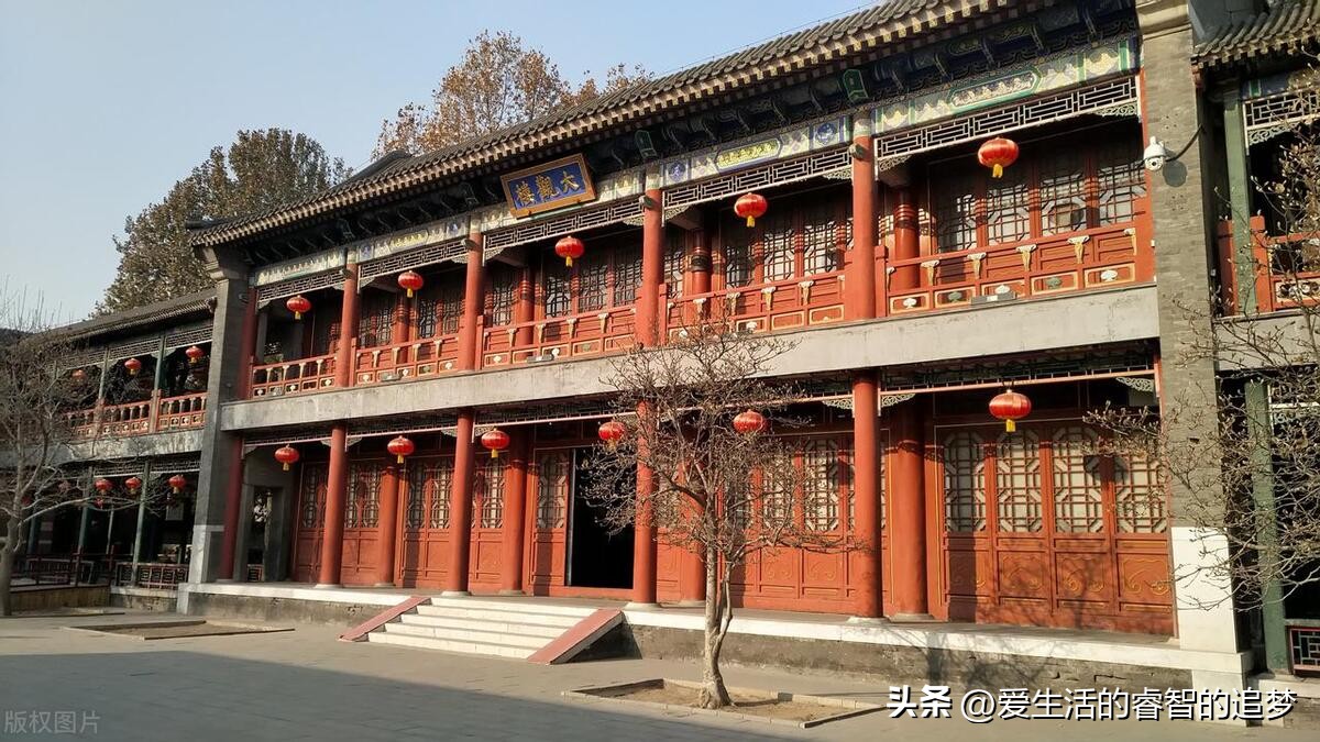 Ningguo Mansion Dongxirong Mansion, Grand View Garden behind the two ...