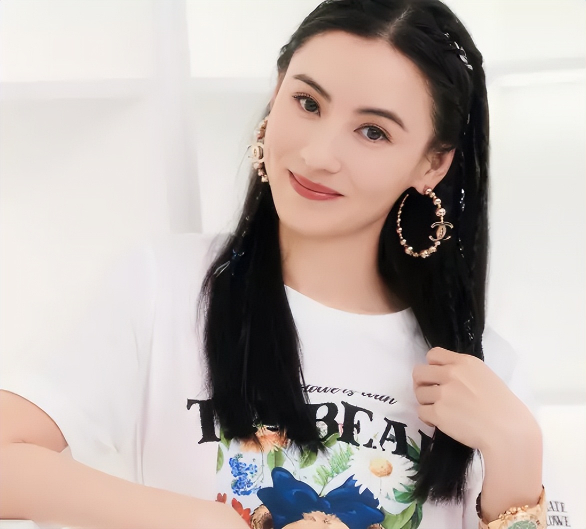 43-year-old Cecilia Cheung stopped work to raise a baby, Sun Donghai ...