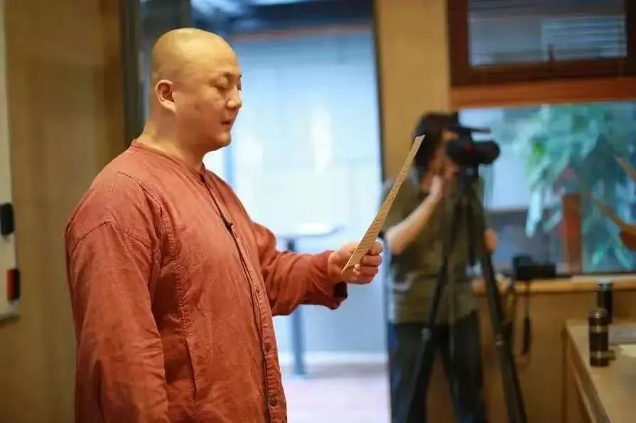 Lin Jie: Are you still busy? Be careful not to lose the three souls and ...