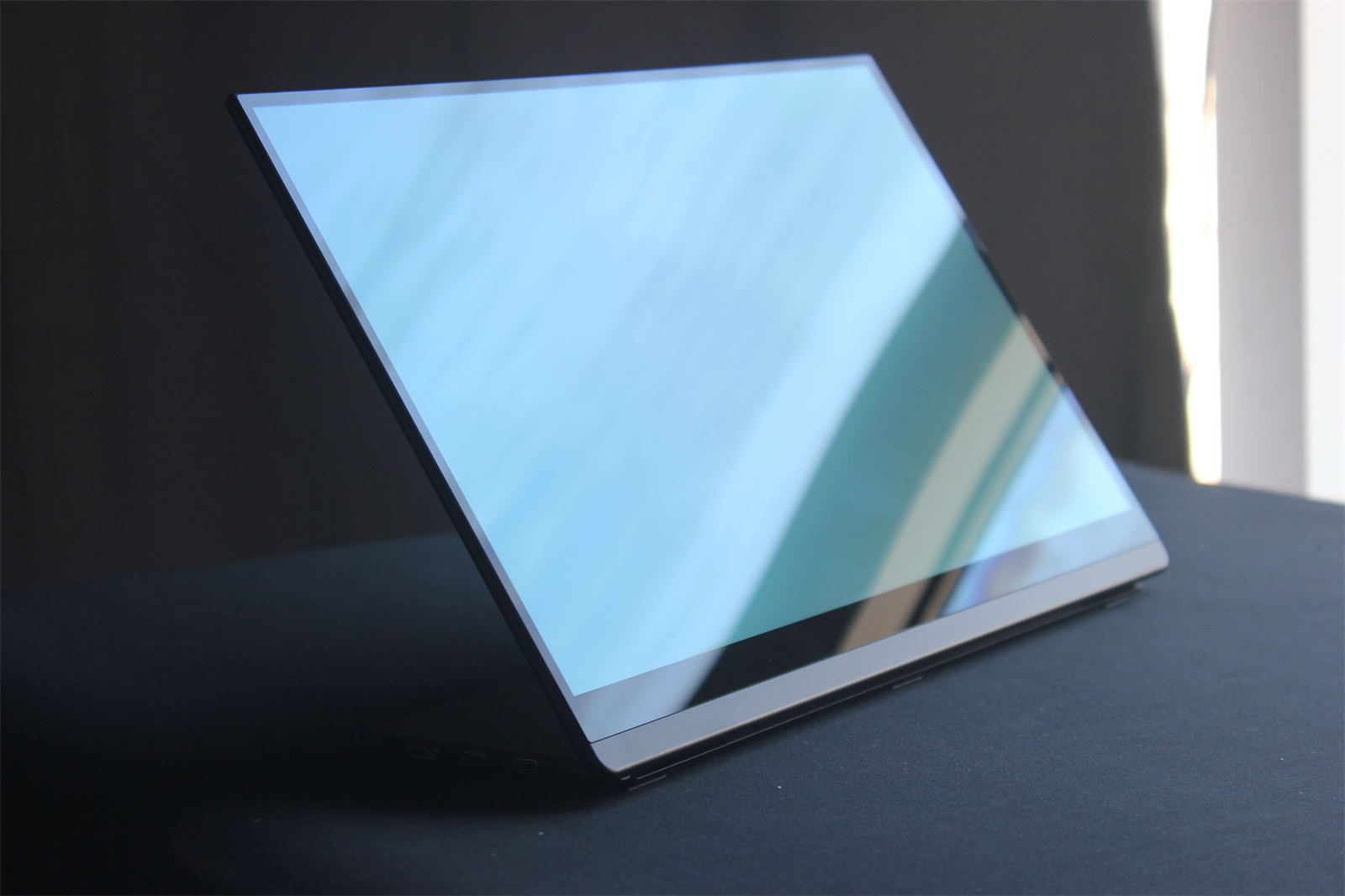 16-inch 2.5K King Fried Portable Monitor, 16:10 Screen with Stylus ...