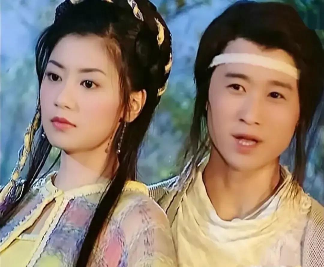 Wu Jing and Alyssa Chia chatted hand in hand, recreating the classic ...