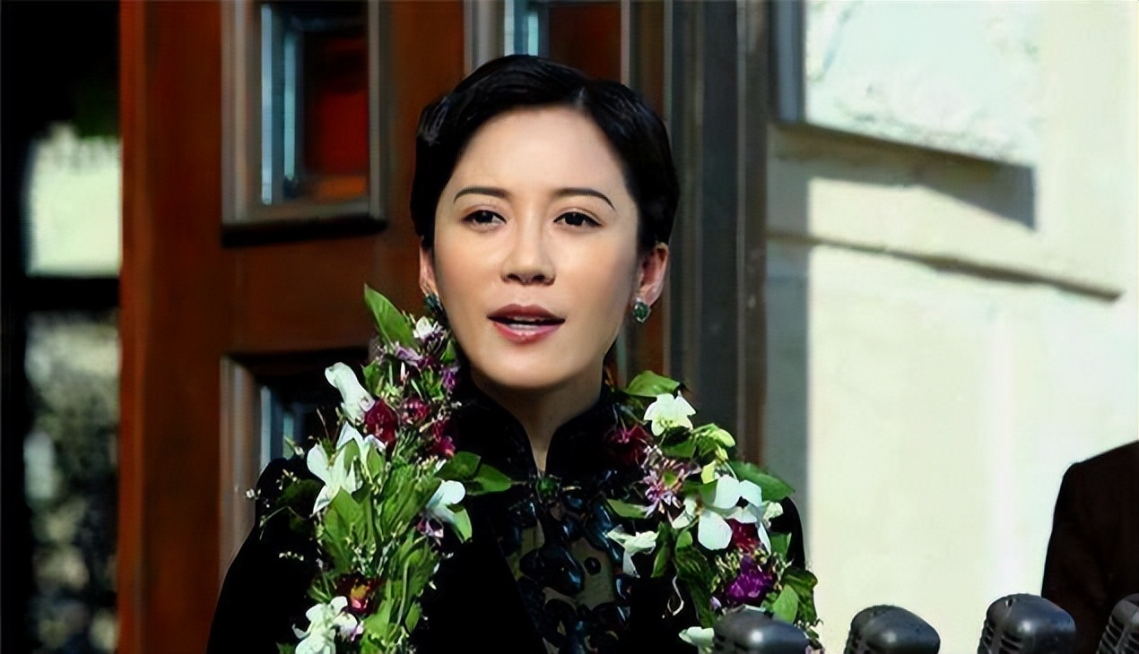 In 2003, Song Meiling died in a dream, and the next day, her body was ...