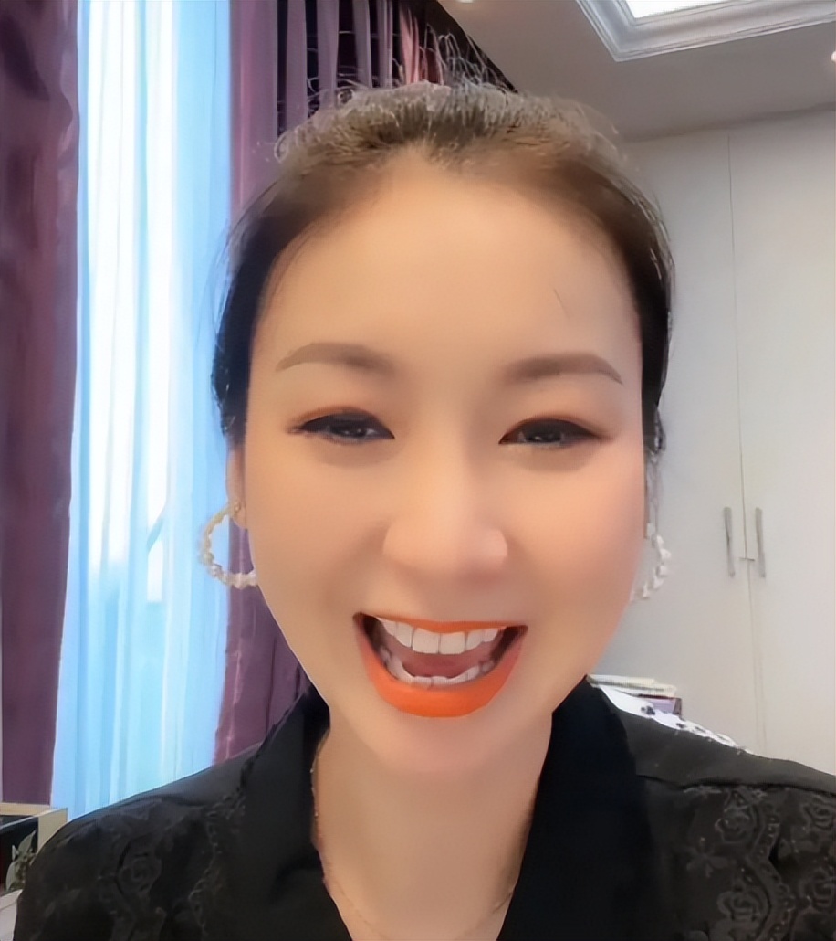 Wang Xiaofei's new girlfriend is suspected to be a wealthy second ...