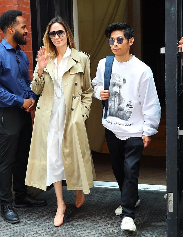Angelina Jolie and her adopted son Pax: From a cute boy to a handsome ...