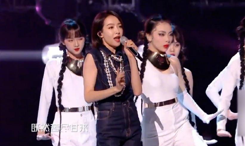 Hunan Satellite TV's New Year's Eve party: Wilber Pan was ridiculed for ...