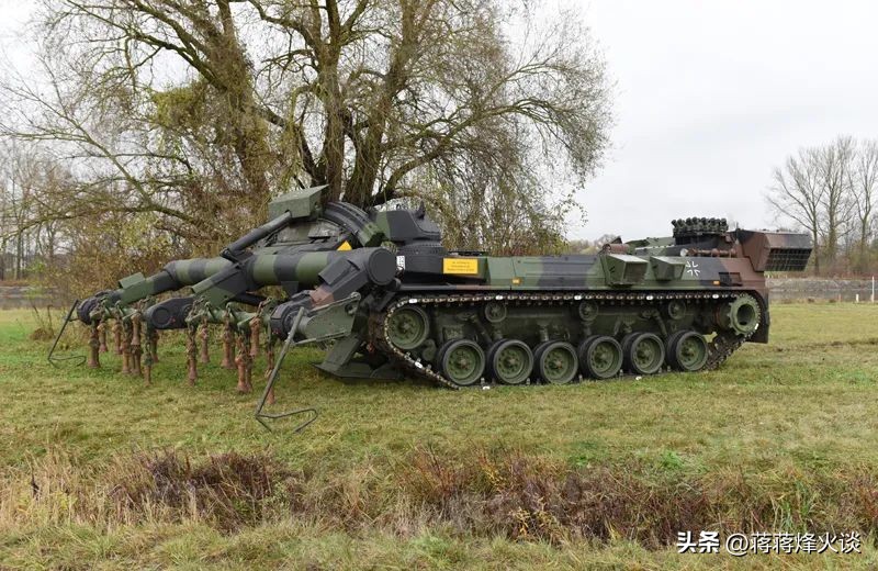 Wild boar planing mines!Germany delivered the wild boar armored ...