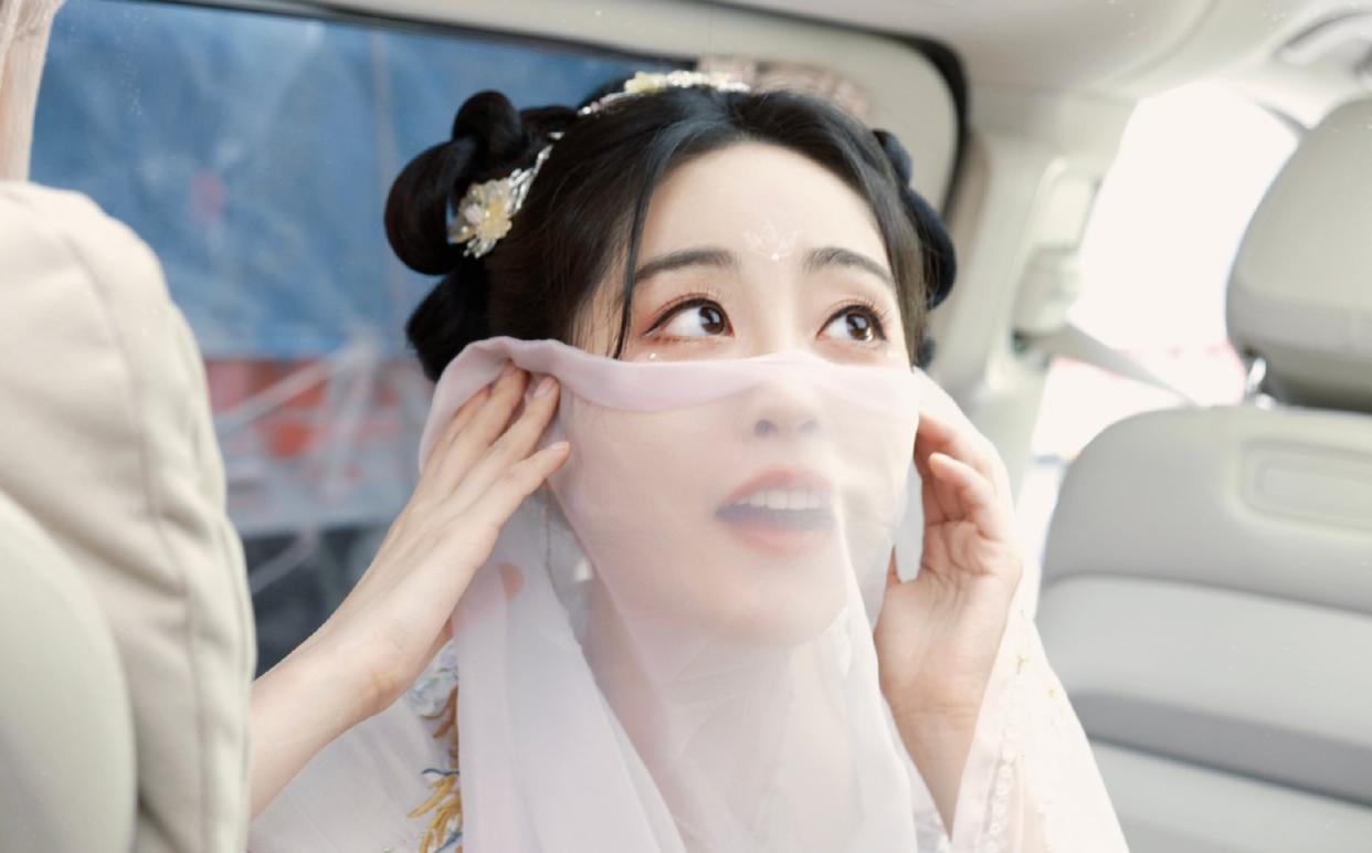 Zhu Xudan became popular with a kind of outfit called "translucent ...