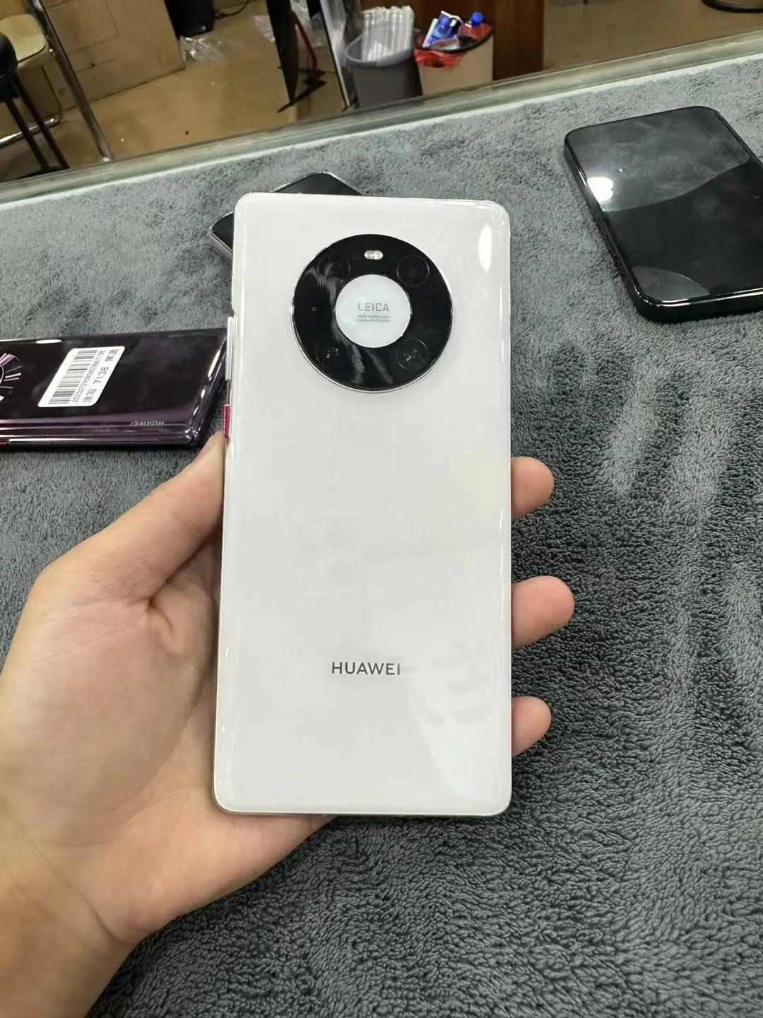 This is a Huawei Mate 40 Pro, 8+256G, what do you think of the price - iNEWS