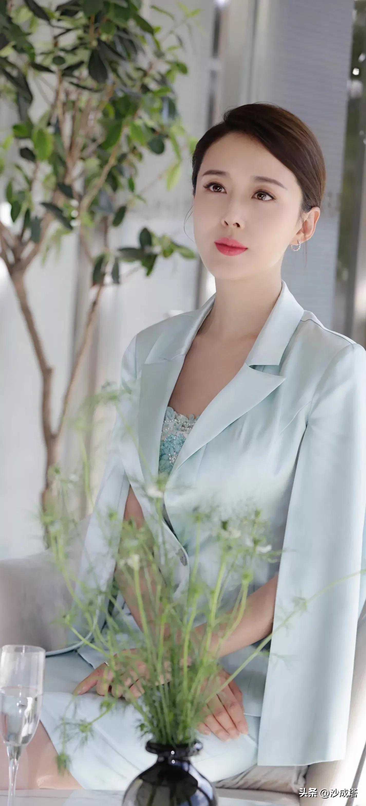 The beautiful Yan Danchen - iNEWS