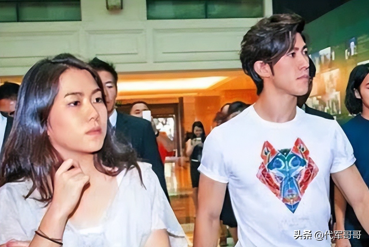 Aarif Lee announced that he was married, and the frontal photos of his 5-year-old mixed-race ...