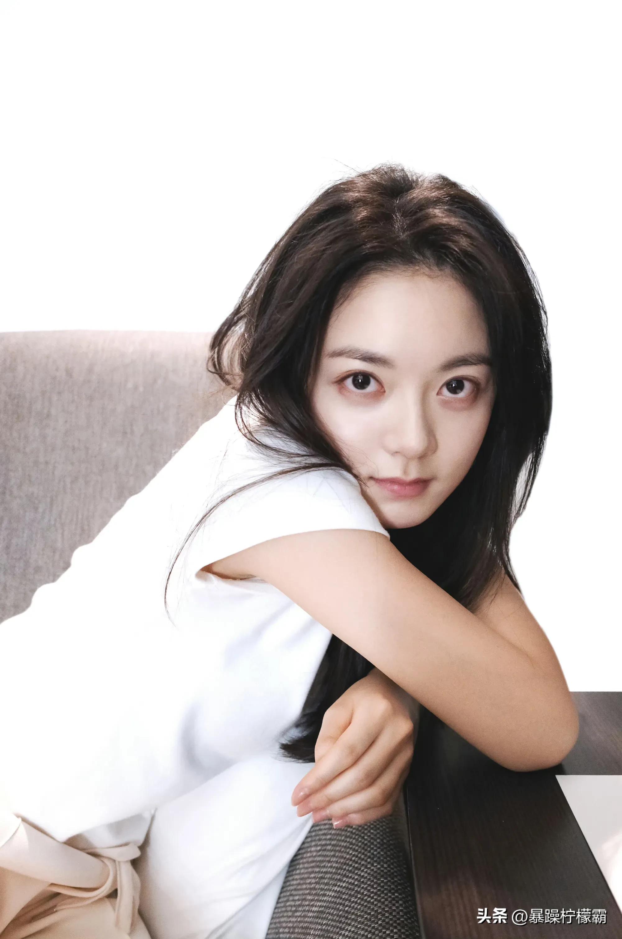 Zhao Jinmai: The temperament is light and mature, smart and charming ...