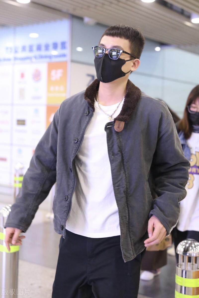 Ou Hao, I am young, I am absent-minded - iNEWS