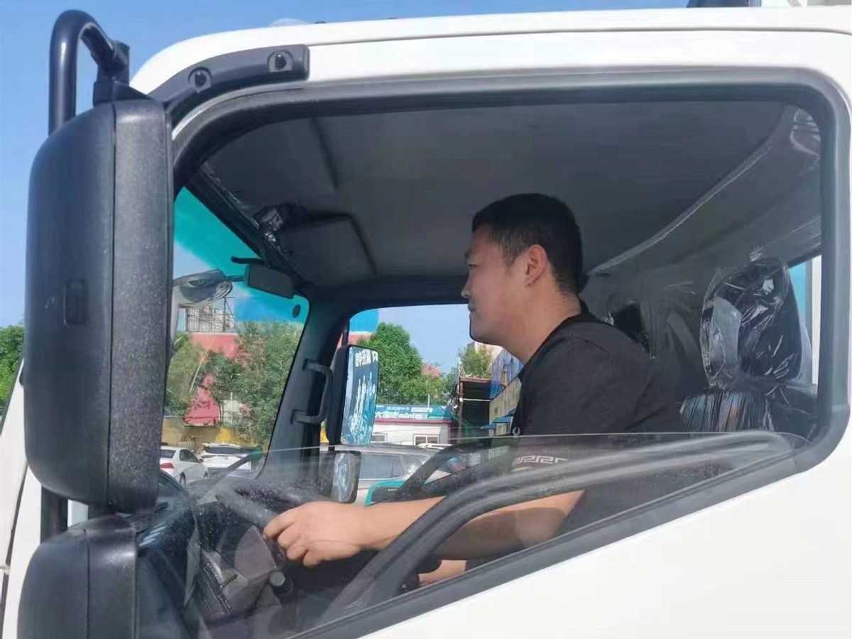 Use Cold Chain No. 1 Dr. Shuai Lingbing to deepen point-to-point cold ...