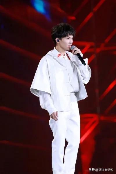 Zhou Shen: A singer who became popular by virtue of his strength ...