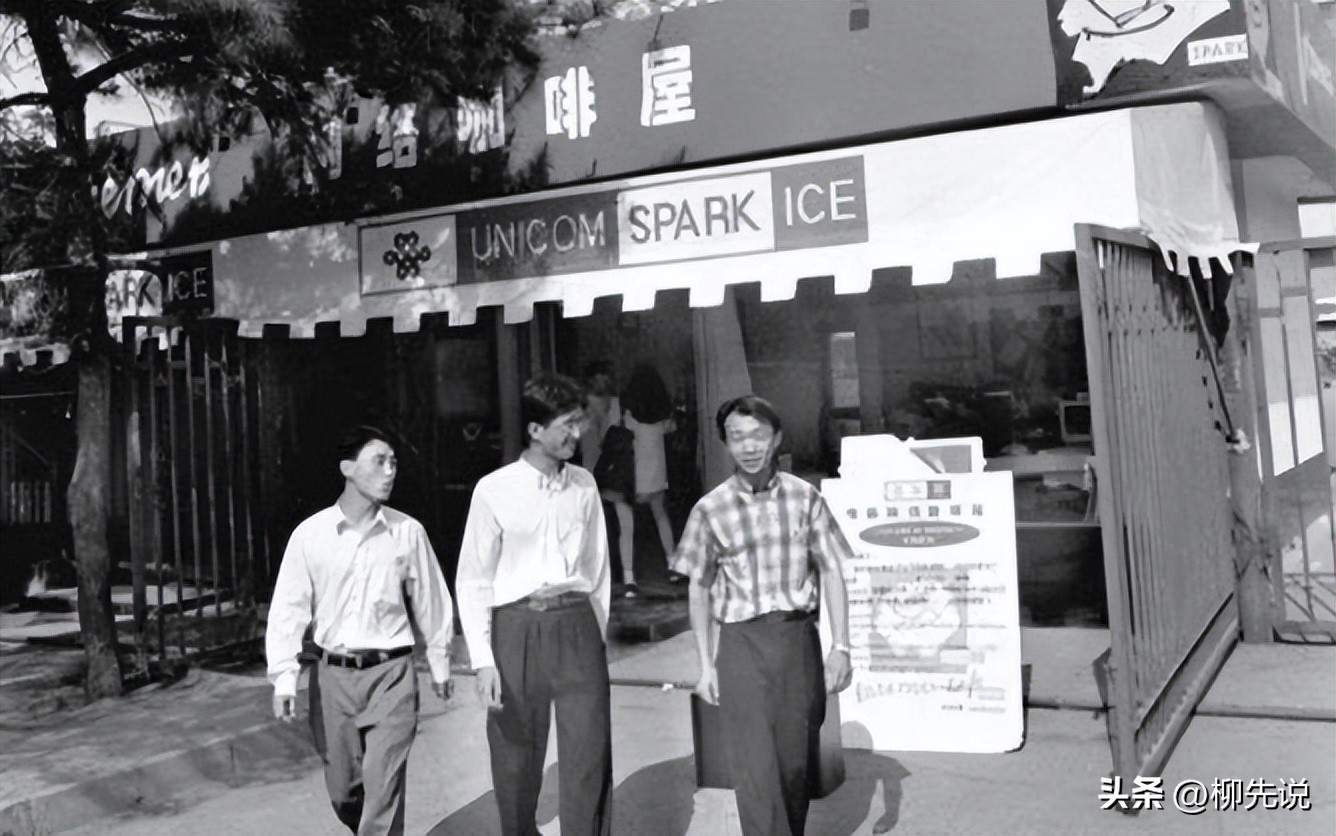 Goodbye internet cafes! An era will eventually become a thing of the ...