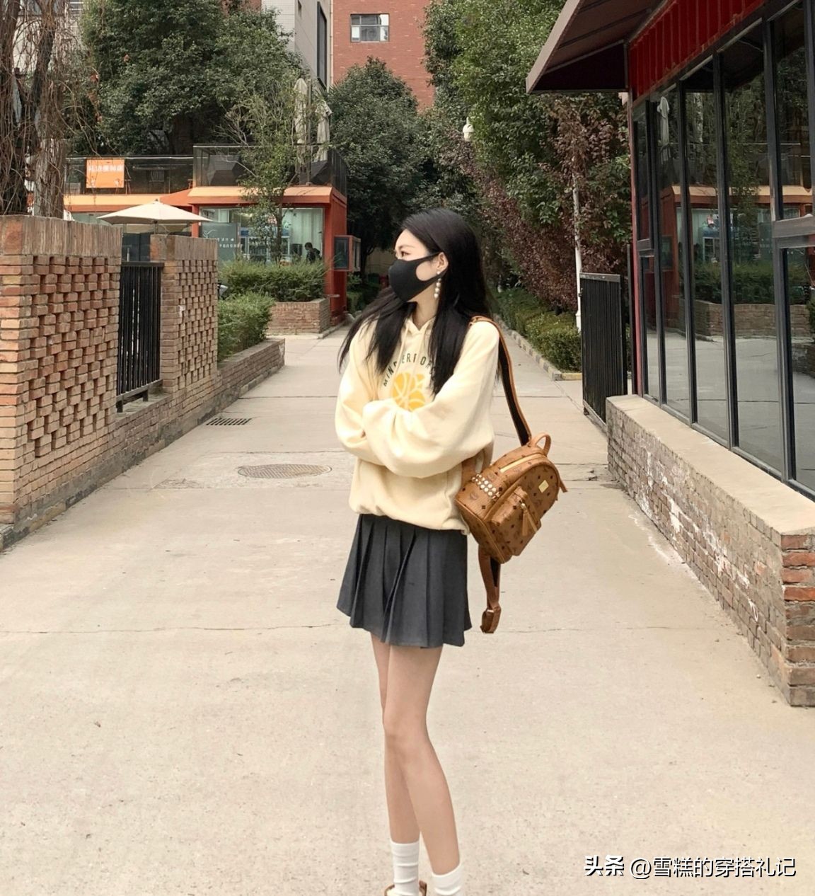 For girls under 158 in height, it is recommended to wear more "2 pants ...