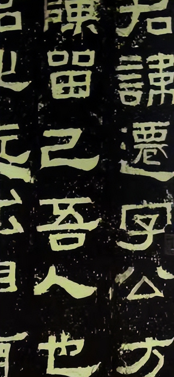 In terms of artistic expression, how is "Zhang Qianbei" displayed ...