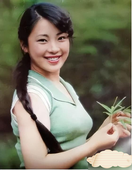 They both have Jet Li's genes. When comparing Huang Qiuyan's daughter ...