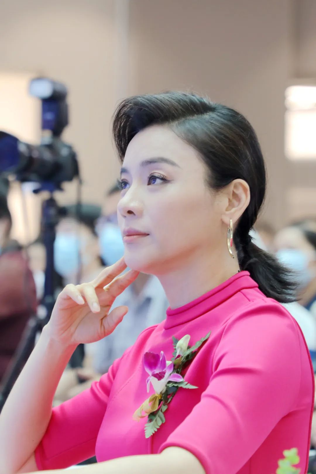 I like the 10 pictures of the famous singer Chen Sisi when he came to ...