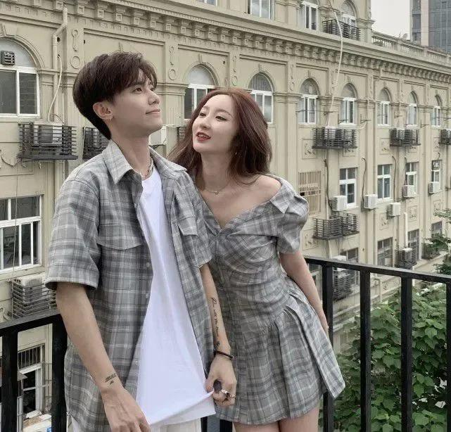 Tang Zi and Kang Xin's big wedding: The groom turned around for a ...