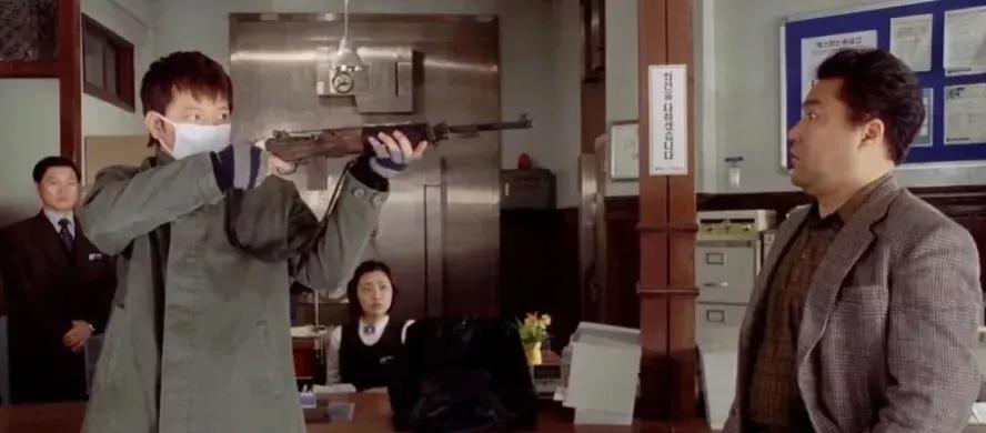 "Living Recklessly": What an absurd reality is behind the funny - iNEWS