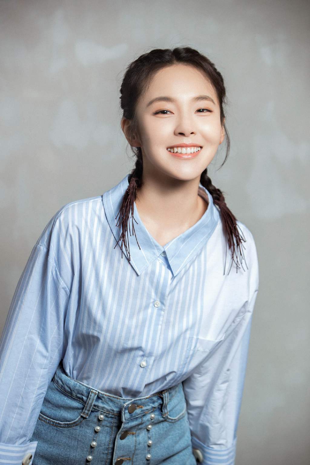 Actress clothing - Zhang Jianing - iNEWS