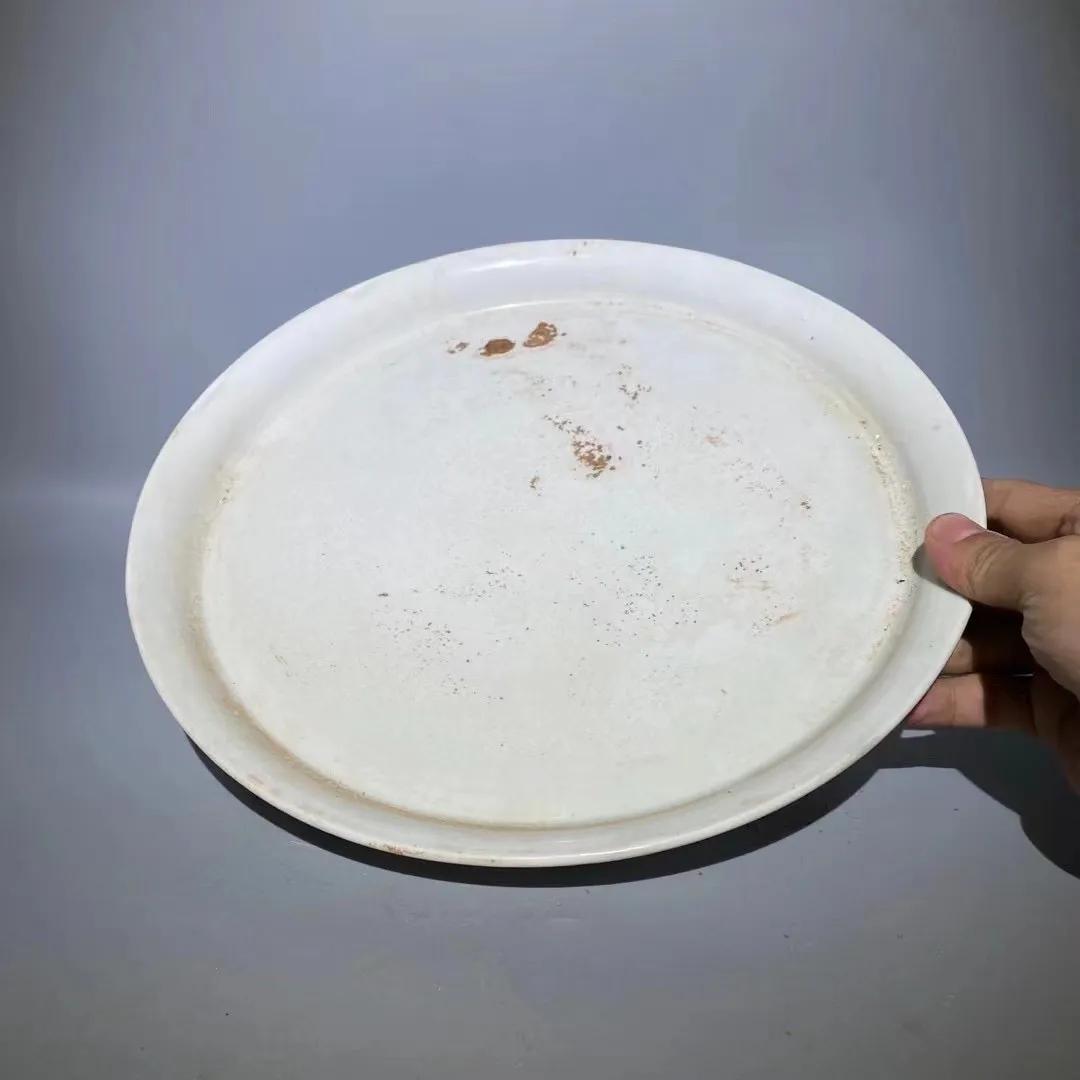 Tang Dynasty - white porcelain - three-legged plate - iMedia