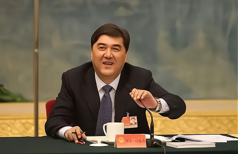 Nur Bekri, the emperor of Xinjiang, made countless fortunes, only loved ...