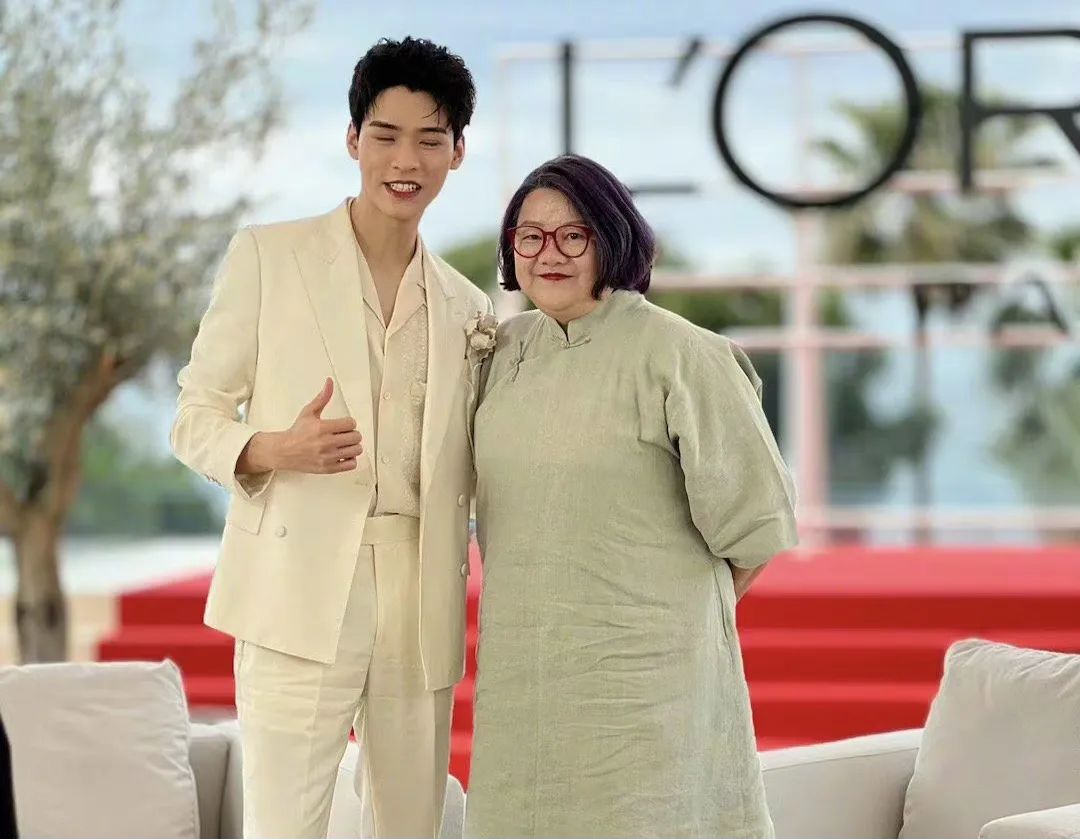 Ma Sichun, Gong Jun, Yu Xiaoguang, Xie Na, Du Chun - iNEWS