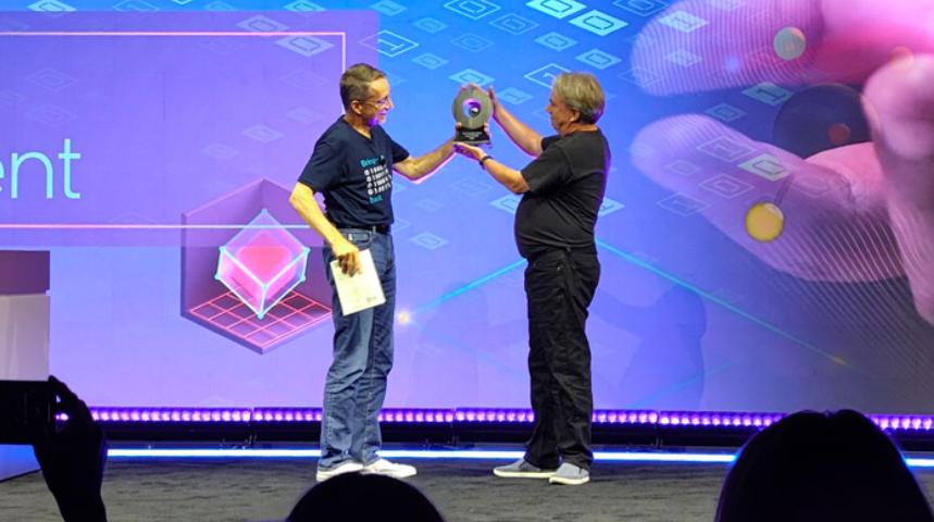 Linux Father Linus Torvalds Receives Intel's First Lifetime Innovation ...