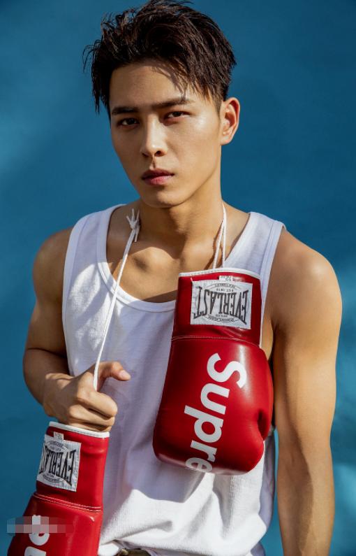 Hong Yao: Who is this guy?Angular and handsome appearance, he even ...