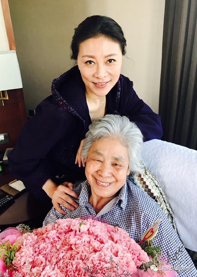 Yue Hong: 37 years since her debut, the scenery is endless, but behind ...
