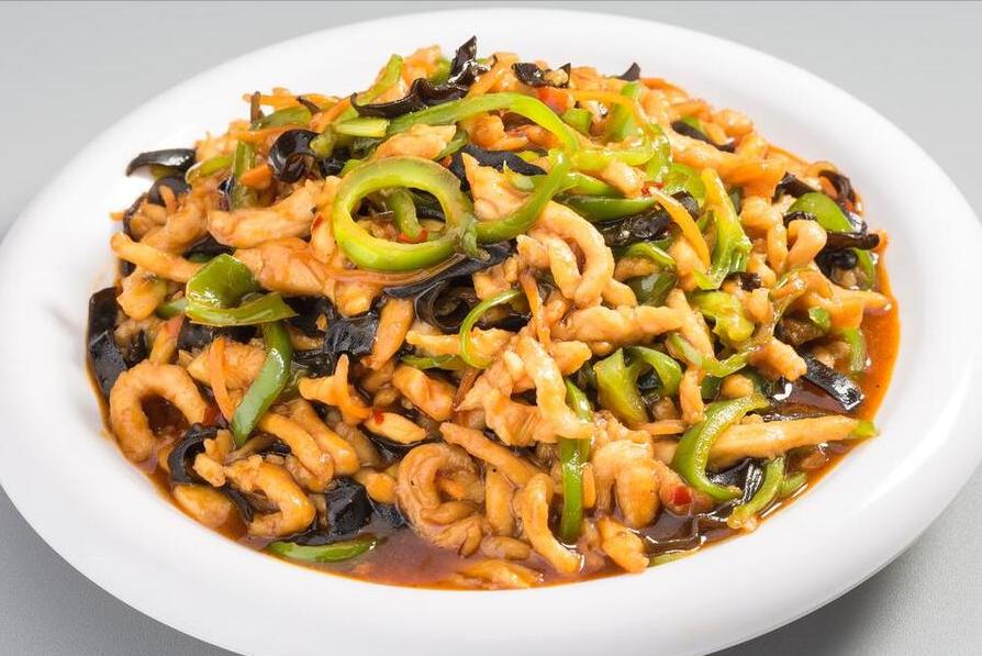 When frying shredded pork, it is most taboo to put it directly into the ...