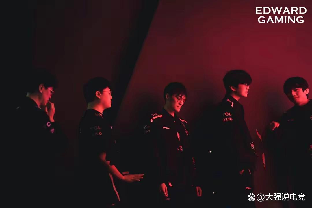 edg loses to tt, Nosuke's performance is marked, uzi can't stand alone - iNEWS