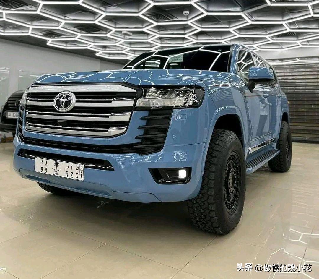 Toyota Land Cruiser adds "new color matching"!The Haitian blue version ...