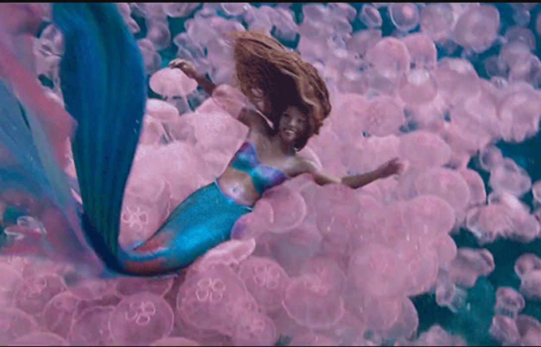 New photos of the black version of The Little Mermaid exposed Chinese ...