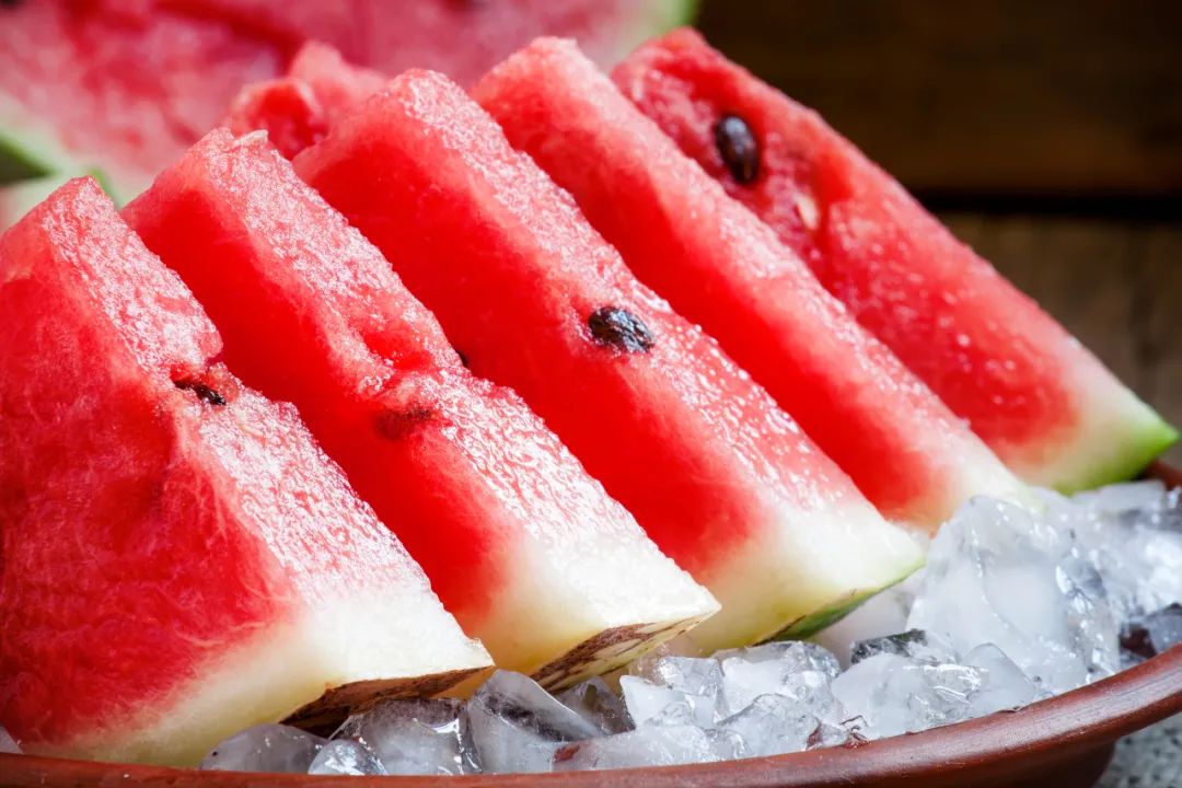 I declare that the most beautiful watermelon is here! - iNEWS