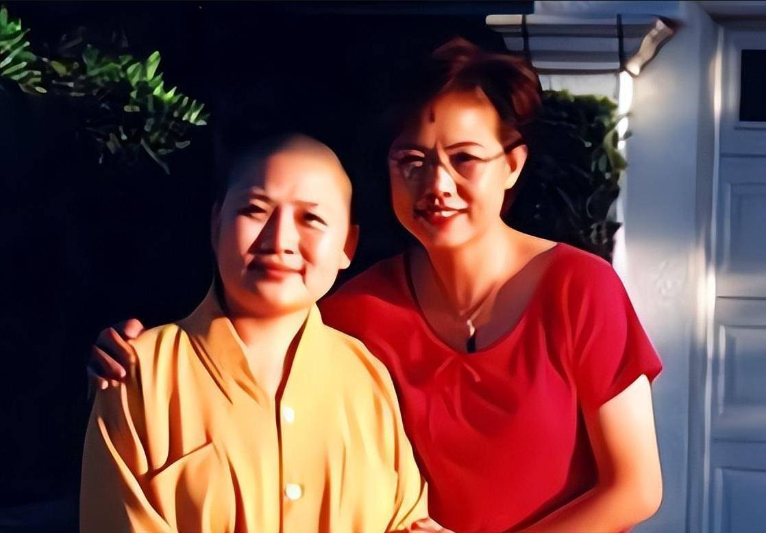 Han Hong sang her songs and became classics. After falling in love with ...