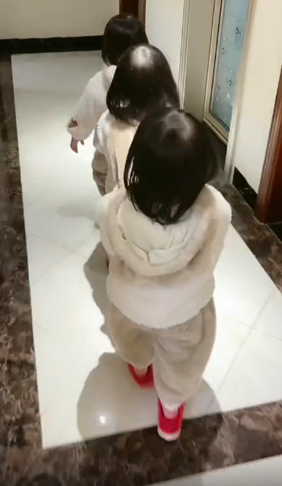 The three daughters of the Hu family: the "most harmonious" triplets on ...