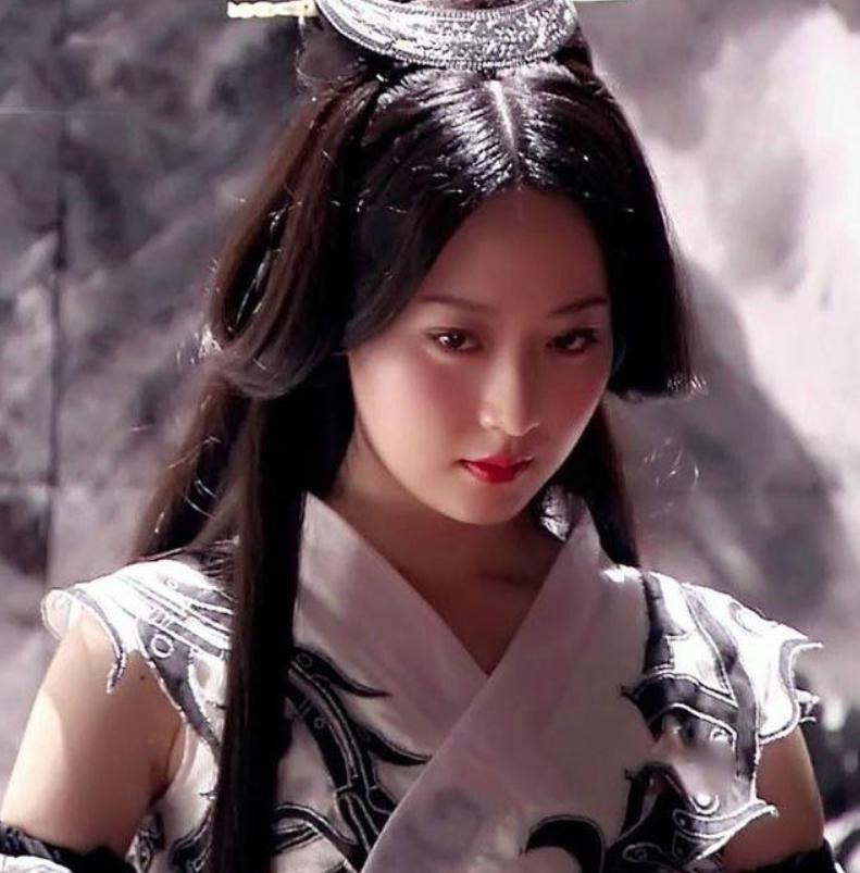 Actor Bai Bing: She married a male model when she was most popular. - iNEWS