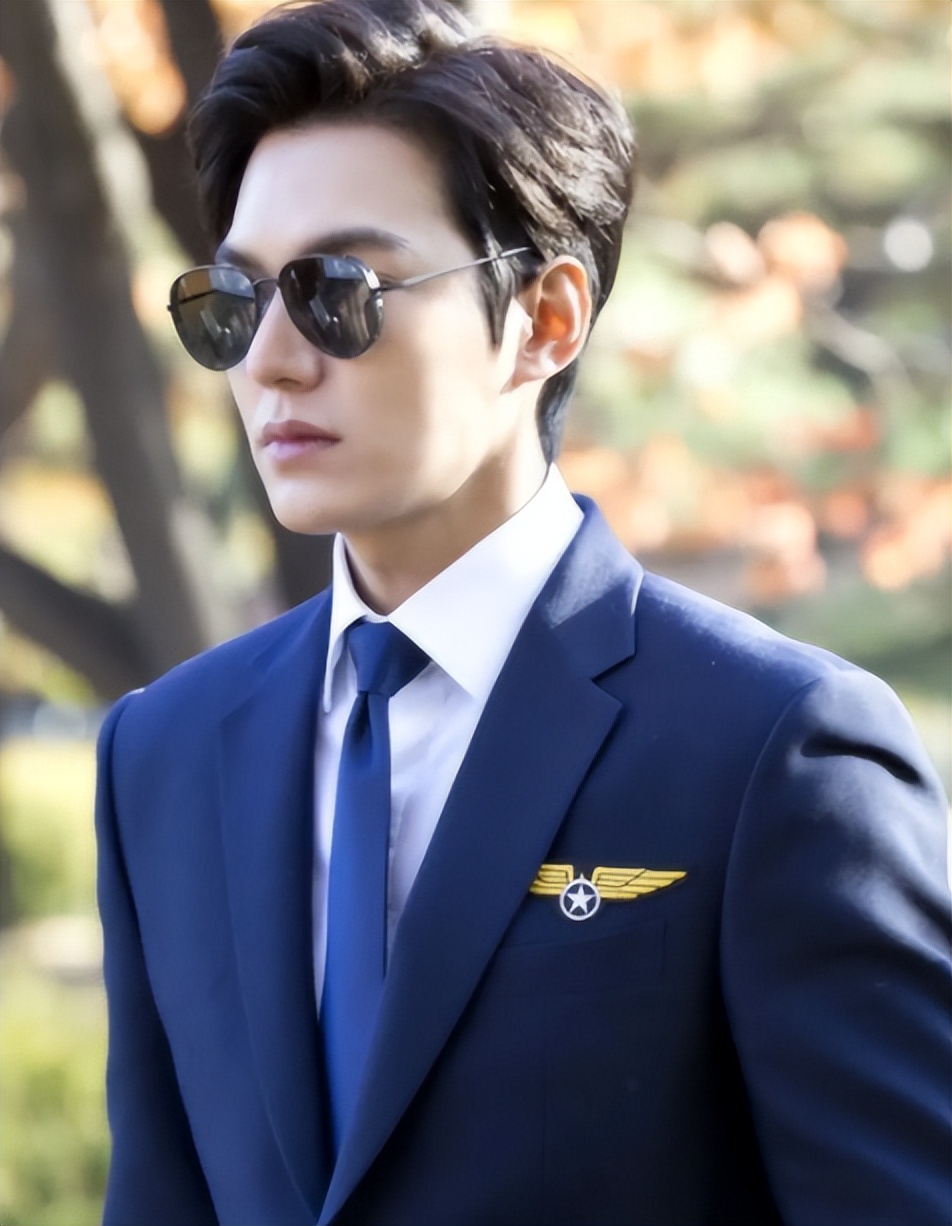 Lee Min Ho's handsome face turned into a steamed bun! Facial swelling ...