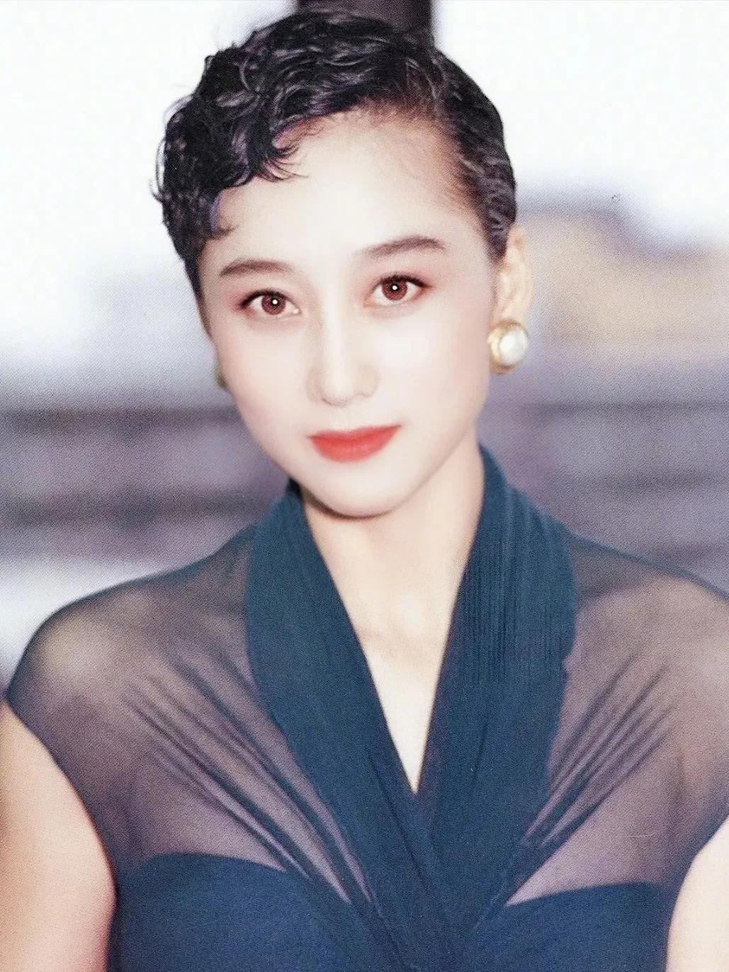 Brilliant Hong Kong TIMES "Lizhi" - iNEWS