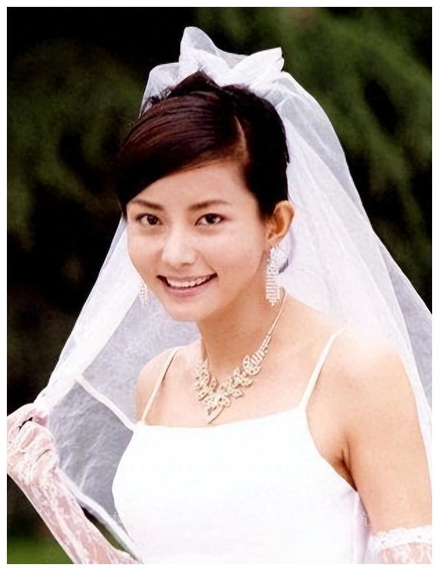 Li Yu, who was buried in a wedding dress 14 years ago, is now married ...