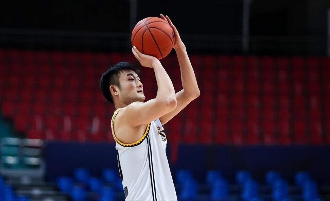 Averaged 4.3 three-pointers per game!Cong Mingchen fought Guo Shiqiang ...