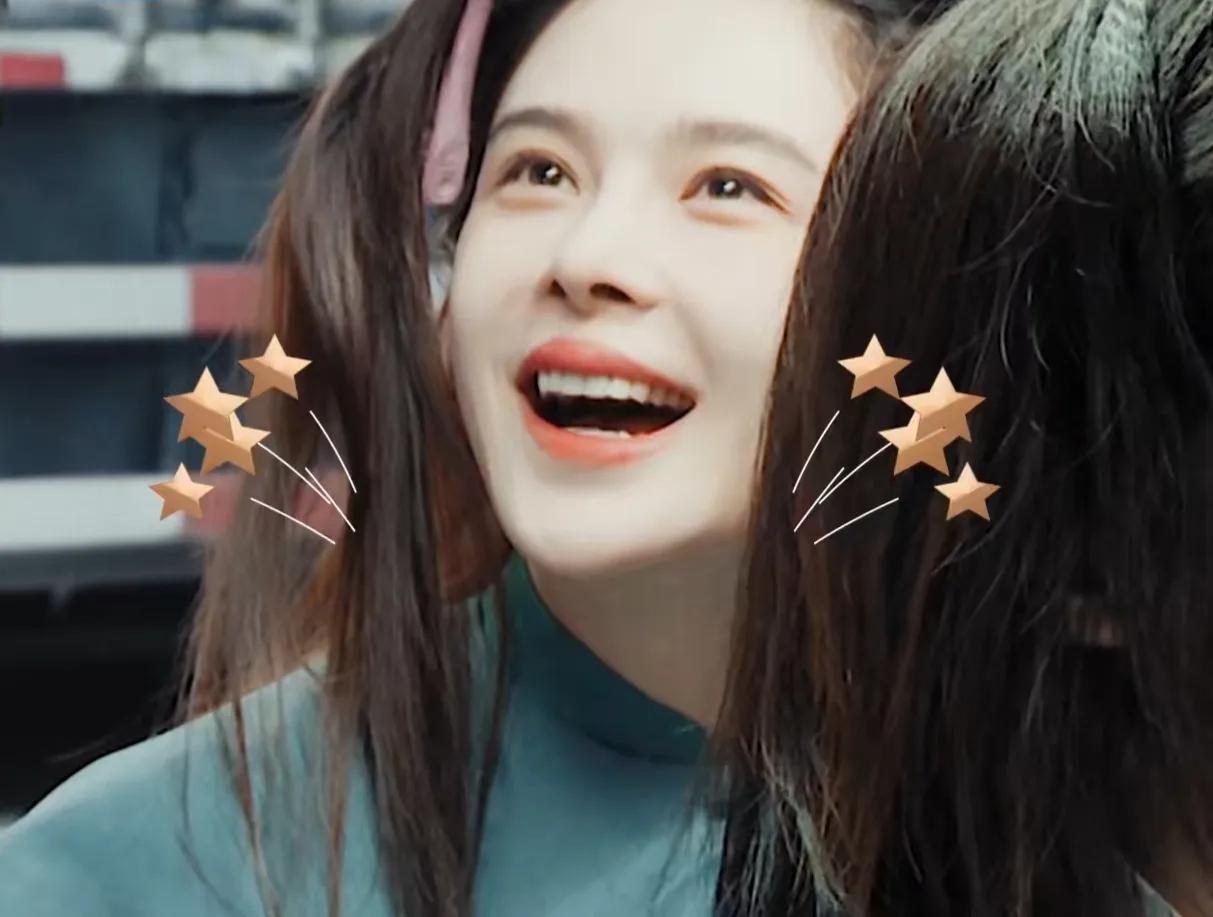 Zhao Yingzi put on heavy makeup to play a group performance and was scolded by Hui Yinghong for ...