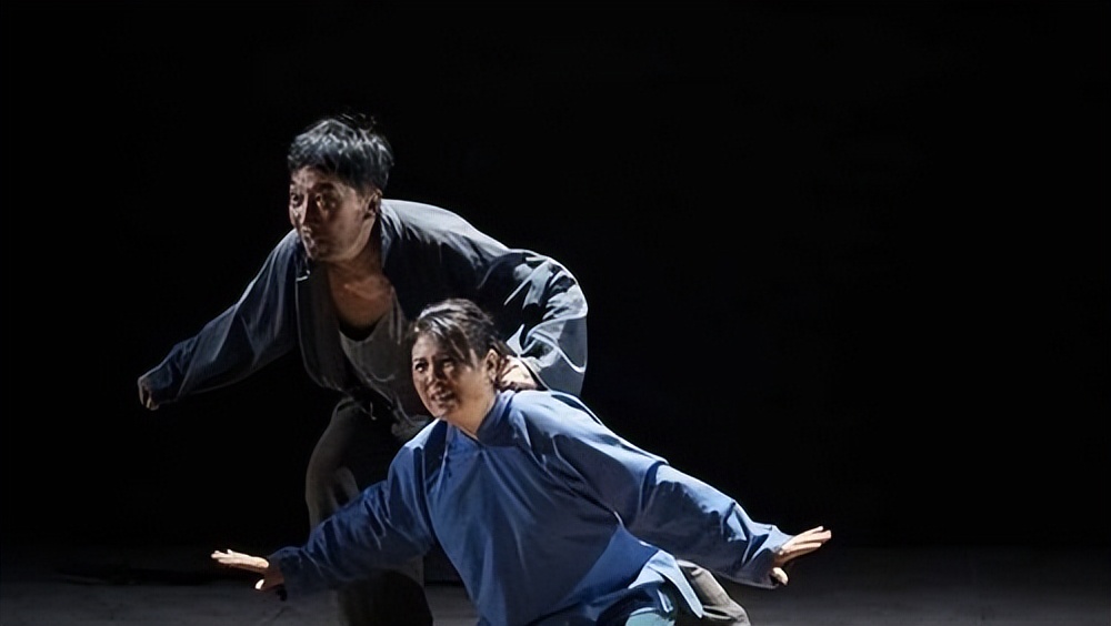 Through Xiao Hong's masterpiece "The Field of Life and Death", feel her ...