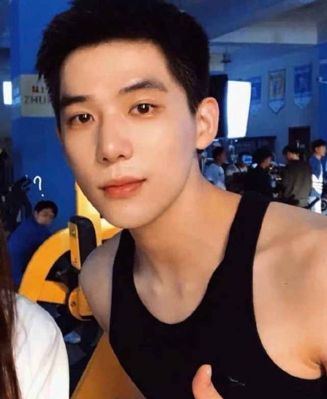 Wang Anyu's childhood photos were exposed. The contrast between the ...