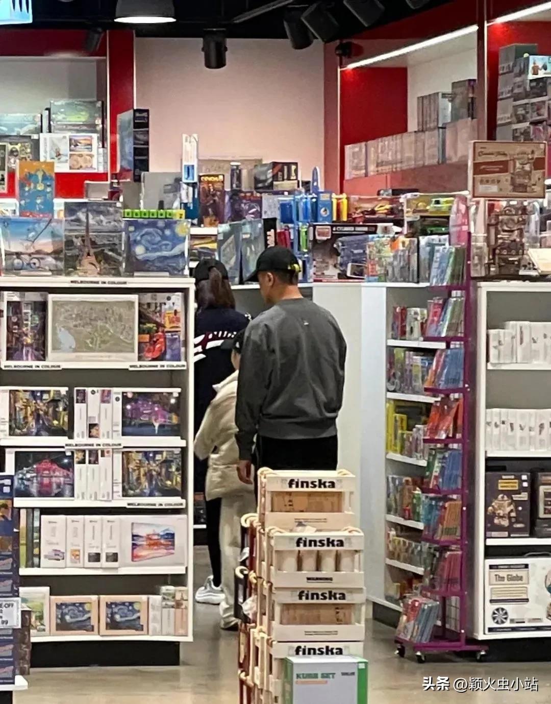 Entertainment: Chen Qiaoen, Wang Yibo, Qi Wei, Lee Seung-hyun, Li ...